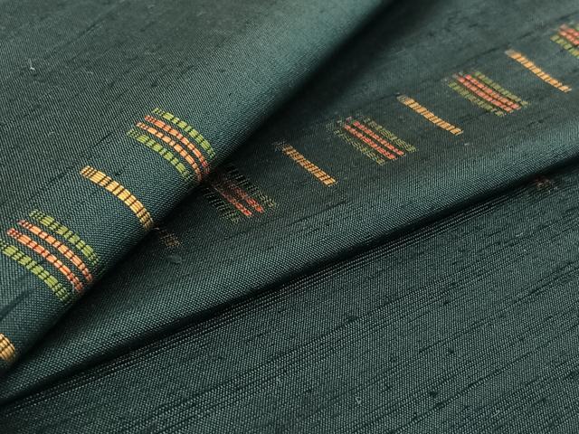 ■■■　サイズ　■■■ 身丈 160cm（肩から） 裄丈 63cm 袖丈 49cm　縫込み 7cm 袖幅 32cm 前幅 23cm 後幅 30cm 着物縫いこみ 内揚げ 3cm 裄 お袖側 約1cm　身頃側 約2cm ■■■　商品詳細　■■...