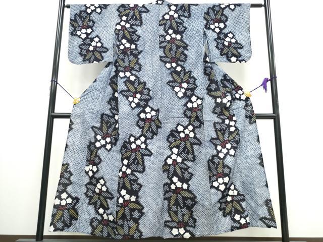 ■■■　サイズ　■■■ 身丈 153cm（肩から） 裄丈 63.5cm 袖丈 45cm　縫込み 3cm 袖幅 33cm 前幅 25cm 後幅 33cm 着物縫いこみ 内揚げ 0cm 裄 お袖側 約1cm　身頃側 約0cm ■■■　商品詳細　...