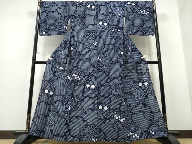 ■■■　サイズ　■■■ 身丈 162cm（肩から） 裄丈 70.5cm 袖丈 46cm　縫込み 1.5cm 袖幅 35cm 前幅 24.5cm 後幅 31cm 着物縫いこみ 内揚げ 0cm 裄 お袖側 約1.5cm　身頃側 約0cm ■■■...