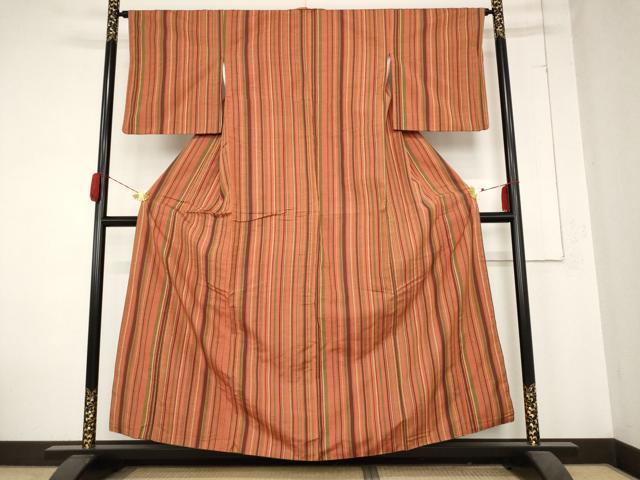 ■■■　サイズ　■■■ 身丈 157cm（肩から） 裄丈 64cm 袖丈 49.5cm　縫込み 6cm 袖幅 34cm 前幅 22.5cm 後幅 28.5cm 着物縫いこみ 内揚げ 6cm 裄 お袖側 約1cm　身頃側 約4cm ■■■　商...