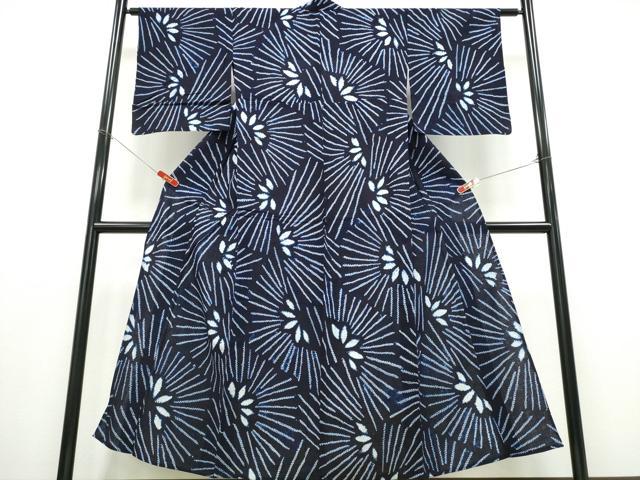 ■■■　サイズ　■■■ 身丈 151cm（肩から） 裄丈 63.5cm 袖丈 48cm　縫込み 2cm 袖幅 33cm 前幅 25.5cm 後幅 29cm 着物縫いこみ 内揚げ 0cm 裄 お袖側 約2.5cm　身頃側 約2cm ■■■　商...