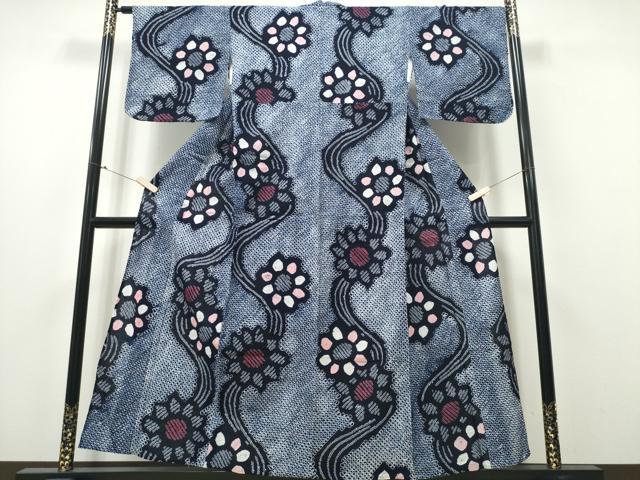 ■■■　サイズ　■■■ 身丈 155cm（肩から） 裄丈 67.5cm 袖丈 46cm　縫込み 3.5cm 袖幅 35cm 前幅 24.5cm 後幅 31cm 着物縫いこみ 内揚げ 0cm 裄 お袖側 約1cm　身頃側 約1cm ■■■　商...