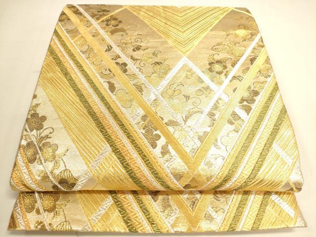 ■■■　サイズ　■■■ 長さ 428cm 幅 31cm程 ■■■　商品詳細　■■■ 【正絹・芯なし】 詳細に関しましては、画像をご確認ください。 大変上質な逸品になります。 お安く出品致しますので、是非この機会にいかがでしょうか？ ■■■　...