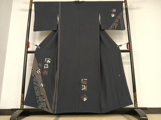 ■■■　サイズ　■■■ 身丈 156.5cm（肩から） 裄丈 65cm 袖丈 49cm　縫込み 5cm 袖幅 33.5cm 前幅 24cm 後幅 29cm 着物縫いこみ 内揚げ 5cm 裄 お袖側 約2.5cm　身頃側 約4cm ■■■　商...