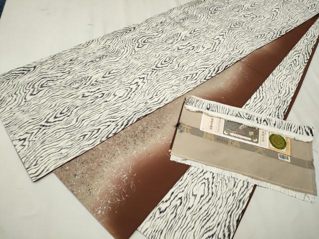 ■■■　サイズ　■■■ 長さ 472cm 幅 31cm程 ■■■　商品詳細　■■■ 【正絹】 状態は締めてはおりますが 特に目立ったシミ汚れなどもなく大変良い状態です。 大変上質な逸品になります。 お安く出品致しますので、是非この機会にいか...