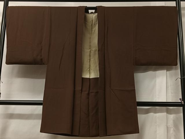 ■■■　サイズ　■■■ 身丈 98cm（肩から） 裄丈 69cm 袖丈 49cm　縫込み 4.5cm 袖幅 34.5cm 前幅 23cm 後幅 34.5cm 裄 お袖側 約0cm　身頃側 約0cm ■■■　商品詳細　■■■ 【正絹・一つ紋】...