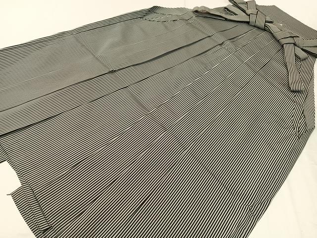 ■■■　サイズ　■■■ 紐下丈　約82.5cm ■■■　商品詳細　■■■ 【化繊】 状態は接写画像のように後ろひだに薄い汚れがございますが その他特に目立ったシミ汚れなどもなく大変良い状態です。 お安く出品致しますので、是非この機会にいかが...