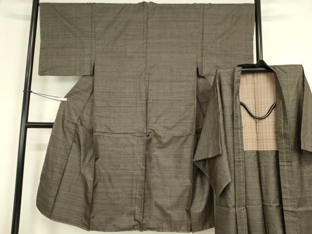 ■■■　サイズ　■■■ 【着物】 身丈 135cm（肩から） 裄丈 68cm 袖丈 49cm　縫込み 3cm 袖幅 34cm 前幅 24.5cm 後幅 30cm 着物縫いこみ 内揚げ 11cm 裄 お袖側 約1cm　身頃側 約2cm 【羽織...