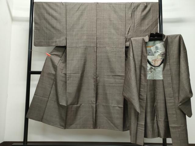 ■■■　サイズ　■■■ 【着物】 身丈 135cm（肩から） 裄丈 68cm 袖丈 50cm　縫込み 1cm 袖幅 34.5cm 前幅 25.5cm 後幅 31cm 着物縫いこみ 内揚げ 5.5cm 裄 お袖側 約1cm　身頃側 約1cm ...