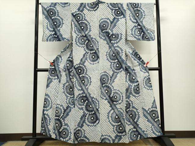 ■■■　サイズ　■■■ 身丈 156.5cm（肩から） 裄丈 66cm 袖丈 45cm　縫込み 4.5cm 袖幅 33.5cm 前幅 25.5cm 後幅 31cm 着物縫いこみ 内揚げ 0cm 裄 お袖側 約0.5cm　身頃側 約1cm ■...