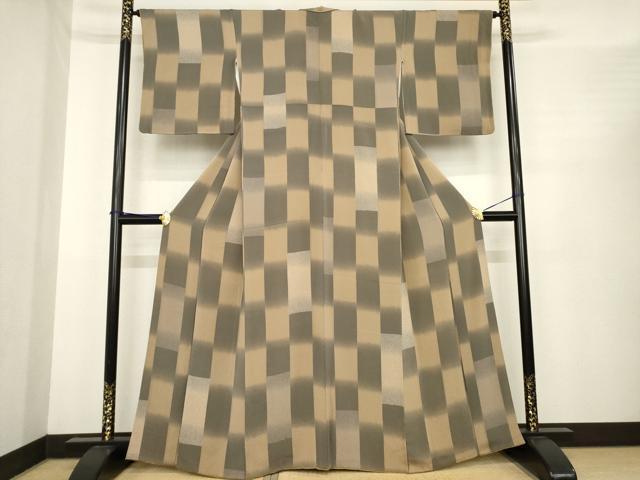 ■■■　サイズ　■■■ 身丈 162cm（肩から） 裄丈 65cm 袖丈 48cm　縫込み 7cm 袖幅 33cm 前幅 24cm 後幅 28cm 着物縫いこみ 内揚げ 4cm 裄 お袖側 約1cm　身頃側 約1cm ■■■　商品詳細　■■...