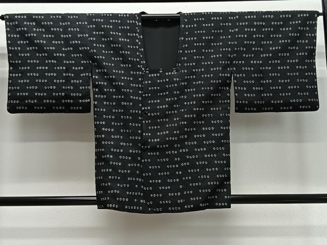 ■■■　サイズ　■■■ 身丈 80cm（肩から） 裄丈 65.5cm 袖丈 43cm　縫込み 3.5cm 袖幅 34cm 前幅 20cm 後幅 29.5cm 裄 お袖側 約0cm　身頃側 約2cm ■■■　商品詳細　■■■ 【正絹】 状態は...