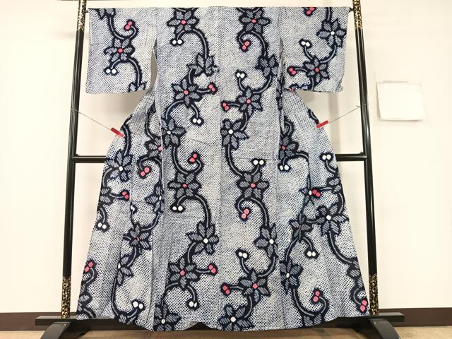 ■■■　サイズ　■■■ 身丈 160cm（肩から） 裄丈 65.5cm 袖丈 46cm　縫込み 2.5cm 袖幅 34cm 前幅 25.5cm 後幅 32.5cm 着物縫いこみ 内揚げ 0cm 裄 お袖側 約0cm　身頃側 約0cm ■■■...