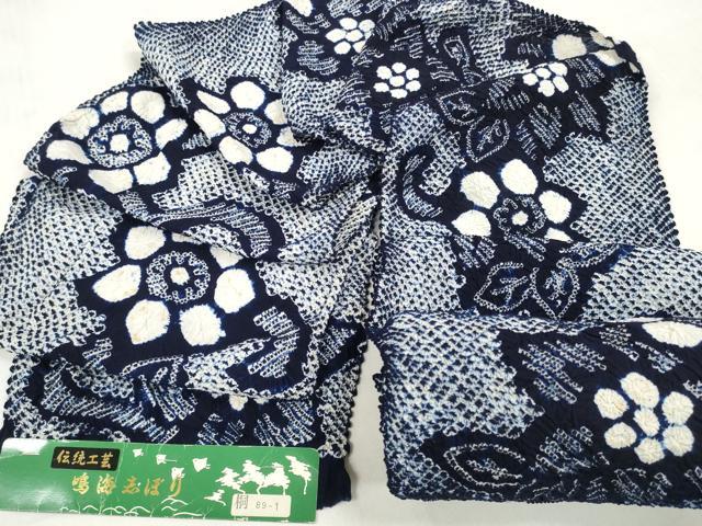 ■■■　サイズ　■■■ 長さ　　着尺分あり 幅　　　約23cm ■■■　商品詳細　■■■ 【綿・未使用】 状態は接写画像のように表地所々にアクがございます。 人気の高い“有松鳴海絞り”の浴衣でございます。 “鳴海絞り”ならではの表情を生み出...