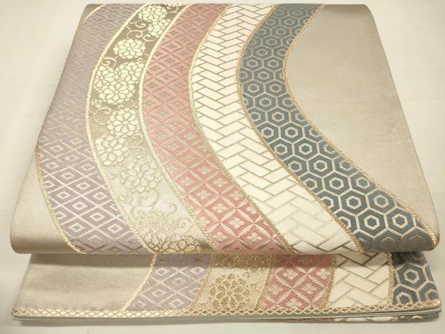 ■■■　サイズ　■■■ 長さ 428cm 幅 31.5cm程 ■■■　商品詳細　■■■ 【正絹・関西仕立て】 詳細に関しましては、画像をご確認ください。 大変上質な逸品になります。 お安く出品致しますので、是非この機会にいかがでしょうか？ ...