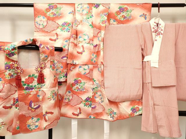 ■■■　サイズ　■■■ 【祝着】 身丈 84cm（肩から） 裄丈 41.5cm（肩上げ　5.5cm） 袖丈 56cm　縫込み 4.5cm 袖幅 28.5cm 前幅 18.5cm 後幅 24.5cm 着物縫いこみ 内揚げ 11.5cm （腰上...