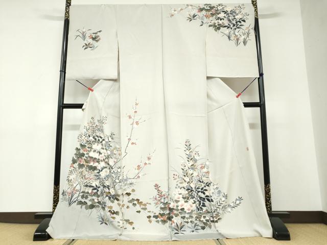 ■■■　サイズ　■■■ 反幅　35.5cm　　　八掛付き ※ご自身でお好みのサイズに仕立ててお召になっていただけます。 ■■■　商品詳細　■■■ 【正絹・未使用】 状態は接写画像のように後身頃・上前・両袖前後・八掛・裏地・衿に薄い汚れがござ...