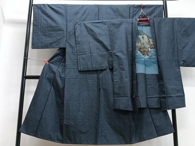 ■■■　サイズ　■■■ 【着物】 身丈 138cm（肩から） 裄丈 68cm 袖丈 50cm　縫込み 0cm 袖幅 33.5cm 前幅 26cm 後幅 31cm 着物縫いこみ 内揚げ 6.5cm 裄 お袖側 約2cm　身頃側 約1cm 【羽...