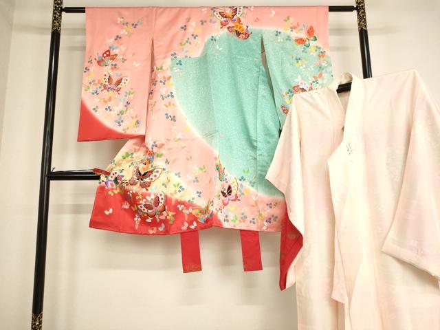 ■■■　サイズ　■■■ 【祝着】 身丈 105cm（肩から） 裄丈 54.5cm（肩上げ　0cm） 袖丈 63cm　縫込み 13cm 袖幅 30cm 前幅 18.5cm 後幅 25cm 着物縫いこみ 内揚げ 13cm （腰上げ　0cm） 裄...