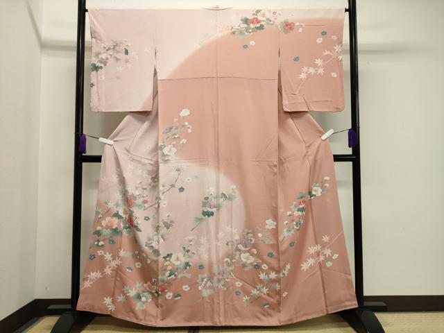 ■■■　サイズ　■■■ 身丈 161.5cm（肩から） 裄丈 65.5cm 袖丈 55cm　縫込み 4.5cm 袖幅 32.5cm 前幅 24cm 後幅 30.5cm 着物縫いこみ 内揚げ 4cm 裄 お袖側 約1.5cm　身頃側 約2.5...