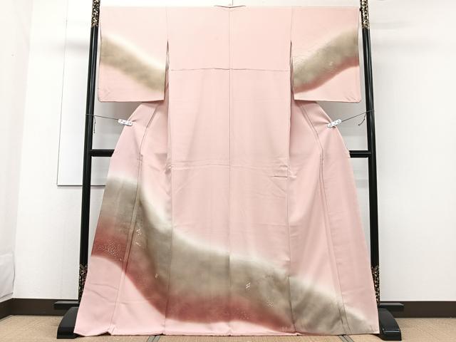 ■■■　サイズ　■■■ 身丈 171cm（肩から） 裄丈 67cm 袖丈 52cm　縫込み 6.5cm 袖幅 34cm 前幅 24.5cm 後幅 30cm 着物縫いこみ 内揚げ 2cm 裄 お袖側 約1cm　身頃側 約1cm ■■■　商品詳...