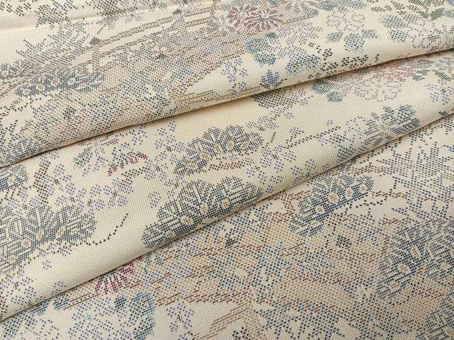 ■■■　サイズ　■■■ 身丈 153cm（肩から） 裄丈 63cm 袖丈 47.5cm　縫込み 4.5cm 袖幅 31cm 前幅 24cm 後幅 30cm 着物縫いこみ 内揚げ 1cm 裄 お袖側 約4cm　身頃側 約2cm ■■■　商品詳...