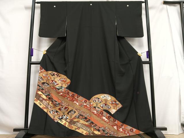 ■■■　サイズ　■■■ 身丈 161cm（肩から） 裄丈 62cm 袖丈 49cm　縫込み 5cm 袖幅 32cm 前幅 23.5cm 後幅 30cm 着物縫いこみ 内揚げ 0cm 裄 お袖側 約3cm　身頃側 約4cm ■■■　商品詳細　...