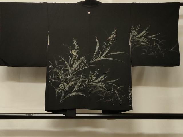 ■■■　サイズ　■■■ 身丈 74cm（肩から） 裄丈 62cm 袖丈 45cm　縫込み 3cm 袖幅 33cm 前幅 16cm 後幅 27.5cm 裄 お袖側 約1.5cm　身頃側 約3cm ■■■　商品詳細　■■■ 【正絹・一つ紋】 状...