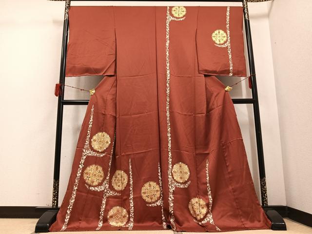 ■■■　サイズ　■■■ 反幅　35cm　　　八掛付き ※ご自身でお好みのサイズに仕立ててお召になっていただけます。 ■■■　商品詳細　■■■ 【正絹・未使用】 状態は特に目立ったシミ汚れなどもなく大変良い状態です。 大変上質な逸品になります...