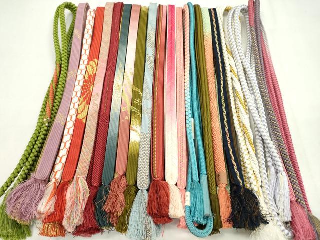 ■■■　商品詳細　■■■ ※こちらのお品はまとめての出品となりますので、 汚れ・サイズ等の詳細は記載しておりません。 ご理解の上でのご入札をお願い致します。 大変上質な逸品になります。 お安く出品致しますので、是非この機会にいかがでしょうか...