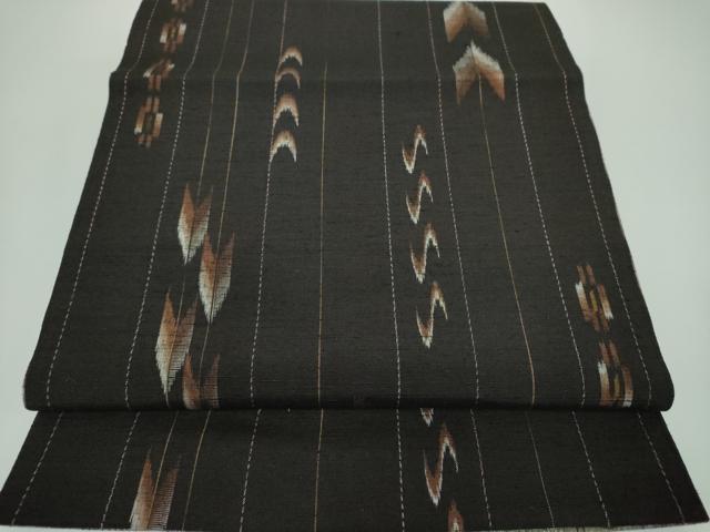 ■■■　サイズ　■■■ 長さ 400cm 幅 30.5cm程 ■■■　商品詳細　■■■ 【正絹・未使用】 状態は一度も締めておりませんが接写画像のように太鼓下部に若干の薄い汚れがございます。 その他特に目立ったシミ汚れなどもなく大変良い状態...