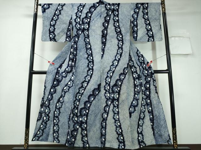 ■■■　サイズ　■■■ 身丈 156cm（肩から） 裄丈 68.5cm 袖丈 47cm　縫込み 2.5cm 袖幅 35cm 前幅 24cm 後幅 31.5cm 着物縫いこみ 内揚げ 0cm 裄 お袖側 約0cm　身頃側 約0cm ■■■　商...