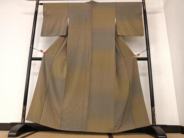 ■■■　サイズ　■■■ 身丈 159.5cm（肩から） 裄丈 64.5cm 袖丈 50.5cm　縫込み 4cm 袖幅 33cm 前幅 22.5cm 後幅 28.5cm 着物縫いこみ 内揚げ 5.5cm 裄 お袖側 約3cm　身頃側 約3.5...