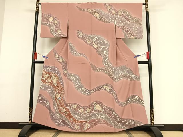 ■■■　サイズ　■■■ 身丈 159cm（肩から） 裄丈 65cm 袖丈 48.5cm　縫込み 2cm 袖幅 33.5cm 前幅 23cm 後幅 29.5cm 着物縫いこみ 内揚げ 8cm 裄 お袖側 約0cm　身頃側 約4cm ■■■　商...