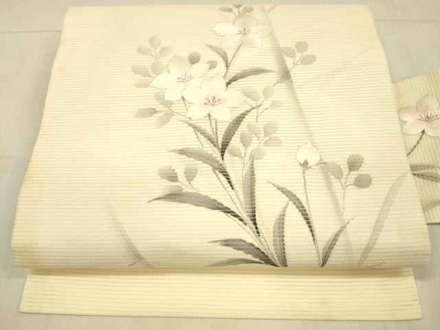 ■■■　サイズ　■■■ 長さ 352cm 幅 31cm程 ■■■　商品詳細　■■■ 【正絹】 状態は接写画像のように表地所々・裏地に薄い汚れがございます。 大変上質な逸品になりますのでぜひお手入れをされてお召しになられてはいかがでしょうか。...