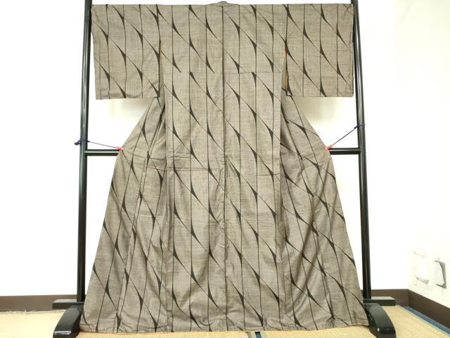 ■■■　サイズ　■■■ 身丈 170cm（肩から） 裄丈 68cm 袖丈 51cm　縫込み 8cm 袖幅 64cm 前幅 24cm 後幅 29cm 着物縫いこみ 内揚げ 0cm 裄 お袖側 約1cm　身頃側 約1cm ■■■　商品詳細　■■...