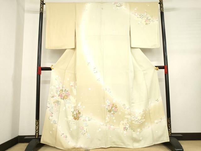 ■■■　サイズ　■■■ 身丈 164cm（肩から） 裄丈 66cm 袖丈 57cm　縫込み 4.5cm 袖幅 34cm 前幅 23cm 後幅 30cm 着物縫いこみ 内揚げ 7cm 裄 お袖側 約2cm　身頃側 約2cm ■■■　商品詳細　...