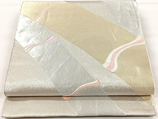 ■■■　サイズ　■■■ 長さ 428cm 幅 31cm程 ■■■　商品詳細　■■■ 【正絹】 詳細に関しましては、画像をご確認ください。 大変上質な逸品になります。 お安く出品致しますので、是非この機会にいかがでしょうか？ ※汚れ等に関しま...