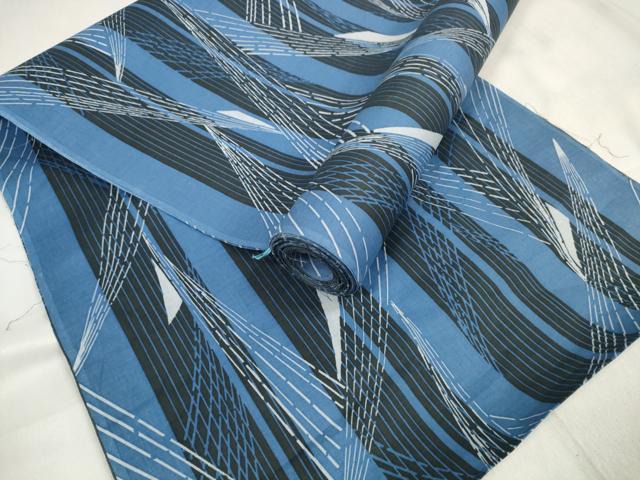 ■■■　サイズ　■■■ 長さ　　着尺分あり 幅　　　約40cm ■■■　商品詳細　■■■ 【綿・未使用】 状態は接写画像のように表地所々に薄い汚れがございます。 大変上質な逸品になります。 お安く出品致しますので、是非この機会にいかがでしょ...