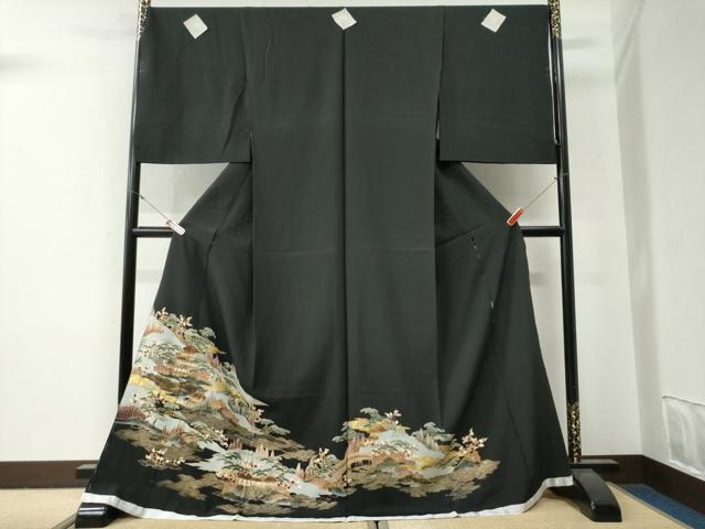 ■■■　サイズ　■■■ 反幅　36cm　　　八掛付き ※ご自身でお好みのサイズに仕立ててお召になっていただけます。 ■■■　商品詳細　■■■ 【正絹・五つ紋・未使用】 状態は特に目立ったシミ汚れなどもなく大変良い状態です。 大変上質な逸品に...