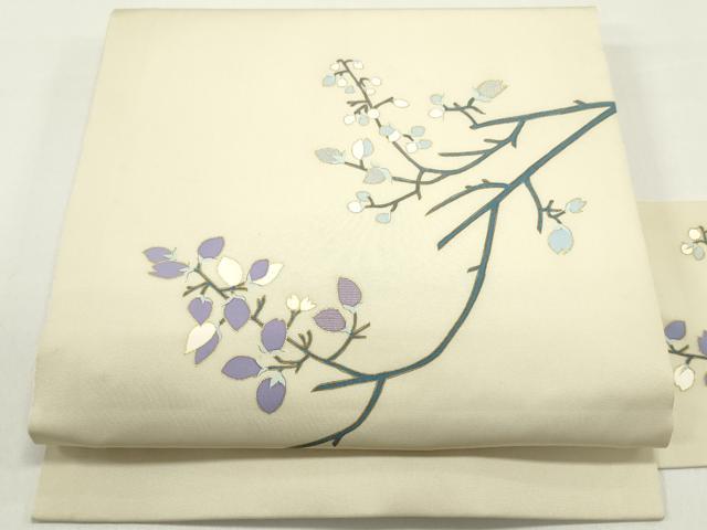 ■■■　サイズ　■■■ 長さ 362.5cm 幅 30.5cm程 ■■■　商品詳細　■■■ 【正絹】 状態は接写画像のように 胴回り、裏地に汚れがございますが その他特に目立ったシミ汚れなどもなく大変良い状態です。 大変上質な逸品になります...