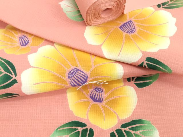 ■■■　サイズ　■■■ 長さ　　着尺分あり 幅　　　約38cm ■■■　商品詳細　■■■ 【綿・未使用】 状態は特に目立ったシミ汚れなどもなく大変良い状態です。 高級浴衣の代表格、綿紅梅。 格子状に太い糸を織り込んだ生地は 薄手の地に太糸に...