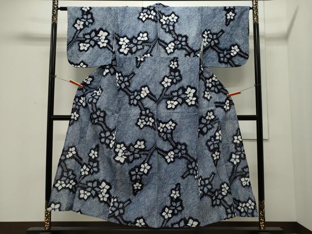 ■■■　サイズ　■■■ 身丈 151.5cm（肩から） 裄丈 66.5cm 袖丈 43cm　縫込み 2.5cm 袖幅 34.5cm 前幅 26.5cm 後幅 31.5cm 着物縫いこみ 内揚げ 4cm 裄 お袖側 約1cm　身頃側 約1cm...