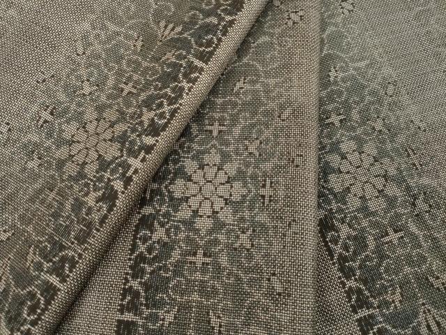 ■■■　サイズ　■■■ 身丈 166cm（肩から） 裄丈 67cm 袖丈 51cm　縫込み 5cm 袖幅 34.5cm 前幅 25cm 後幅 30.5cm 着物縫いこみ 内揚げ 3.5cm 裄 お袖側 約2cm　身頃側 約3cm ■■■　商...