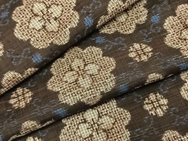 ■■■　サイズ　■■■ 身丈 152cm（肩から） 裄丈 62cm 袖丈 57cm　縫込み 5cm 袖幅 33cm 前幅 24cm 後幅 31cm 着物縫いこみ 内揚げ 0cm 裄 お袖側 約3cm　身頃側 約4cm ■■■　商品詳細　■■...