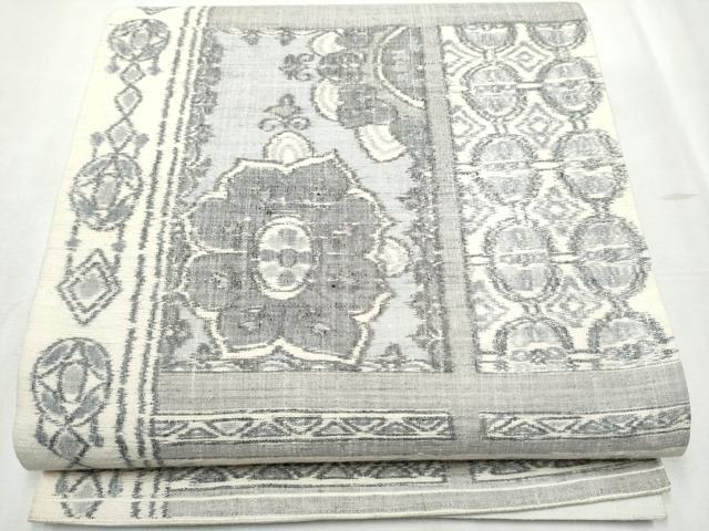 ■■■　サイズ　■■■ 長さ 434cm 幅 30.5cm程 ■■■　商品詳細　■■■ 【正絹】 状態は接写画像のように 太鼓上部〜手先に折れ山の汚れがございますが その他特に目立ったシミ汚れなどもなく大変良い状態です。 大変上質な逸品にな...
