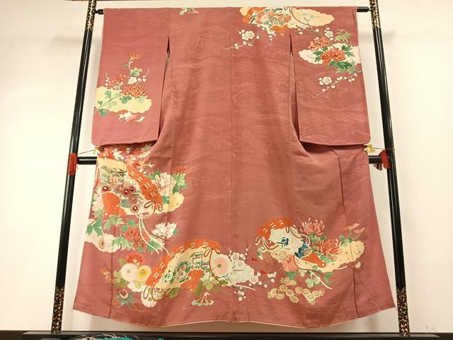 ■■■　サイズ　■■■ 身丈 153cm（肩から） 裄丈 61cm 袖丈 73cm　縫込み 6.5cm 袖幅 32cm 前幅 23cm 後幅 31cm 着物縫いこみ 内揚げ 0cm 裄 お袖側 約2.5cm　身頃側 約1cm ■■■　商品詳...