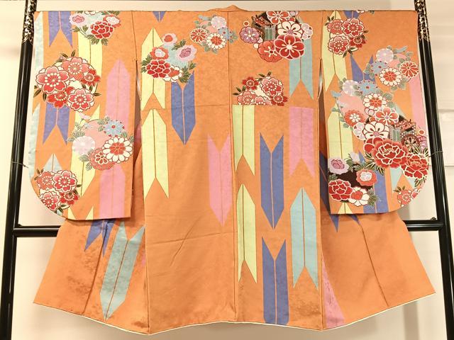 ■■■　サイズ　■■■ 身丈 111cm（肩から） 裄丈 67.5cm 袖丈 76cm　縫込み 4.5cm 袖幅 34cm 前幅 24.5cm 後幅 30.5cm 着物縫いこみ 内揚げ 2cm 裄 お袖側 約4cm　身頃側 約3cm ■■■...