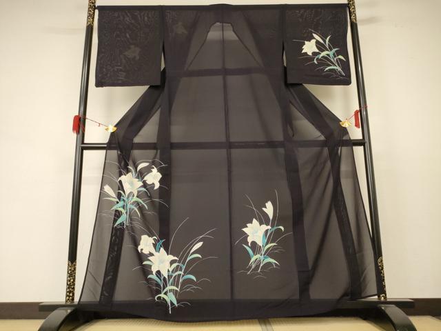 ■■■　サイズ　■■■ 身丈 161cm（肩から） 裄丈 66.5cm 袖丈 48cm　縫込み 2.5cm 袖幅 34cm 前幅 25.5cm 後幅 30.5cm 着物縫いこみ 内揚げ 3.5cm 裄 お袖側 約1.5cm　身頃側 約1.5...