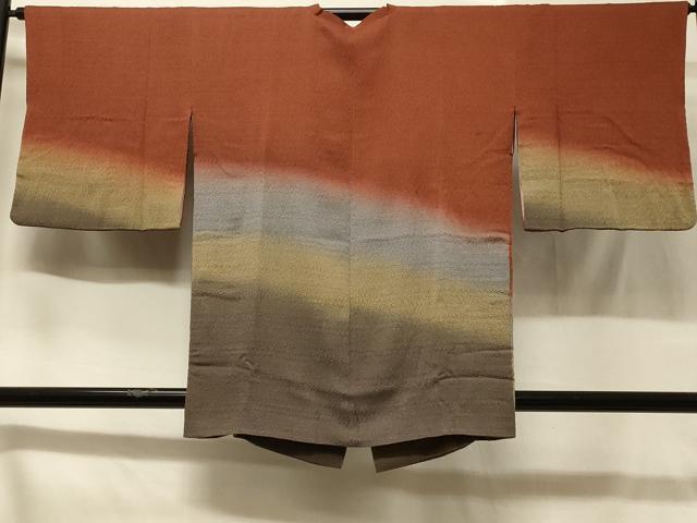 ■■■　サイズ　■■■ 身丈 84cm（肩から） 裄丈 65.5cm 袖丈 45.5cm　縫込み 7cm 袖幅 33cm 前幅 20cm 後幅 31cm 裄 お袖側 約1.5cm　身頃側 約2cm ■■■　商品詳細　■■■ 【正絹】 状態は...